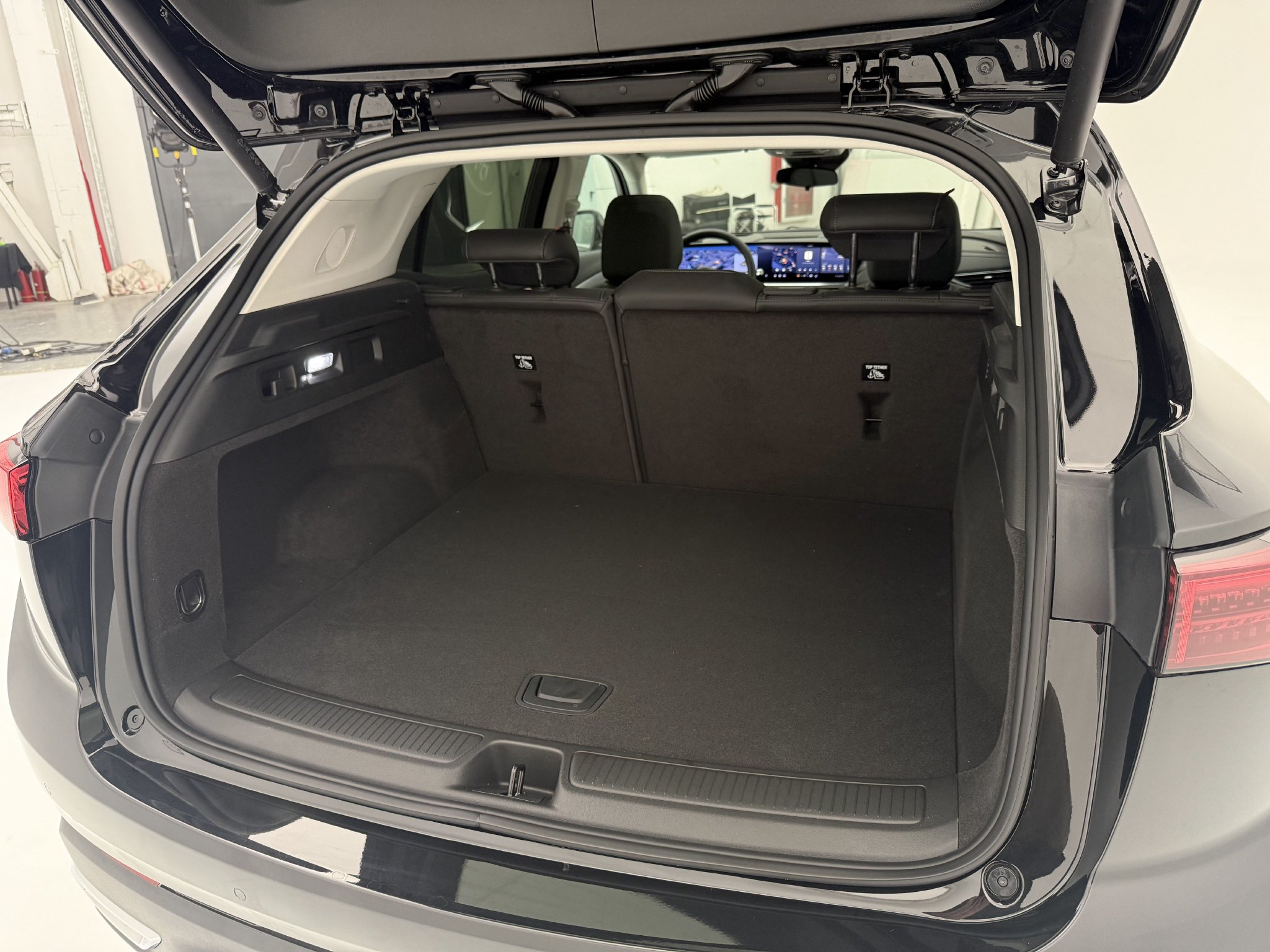 1.5T+9AT/五连杆后悬架 实拍25款昂科威S白金版-新浪汽车