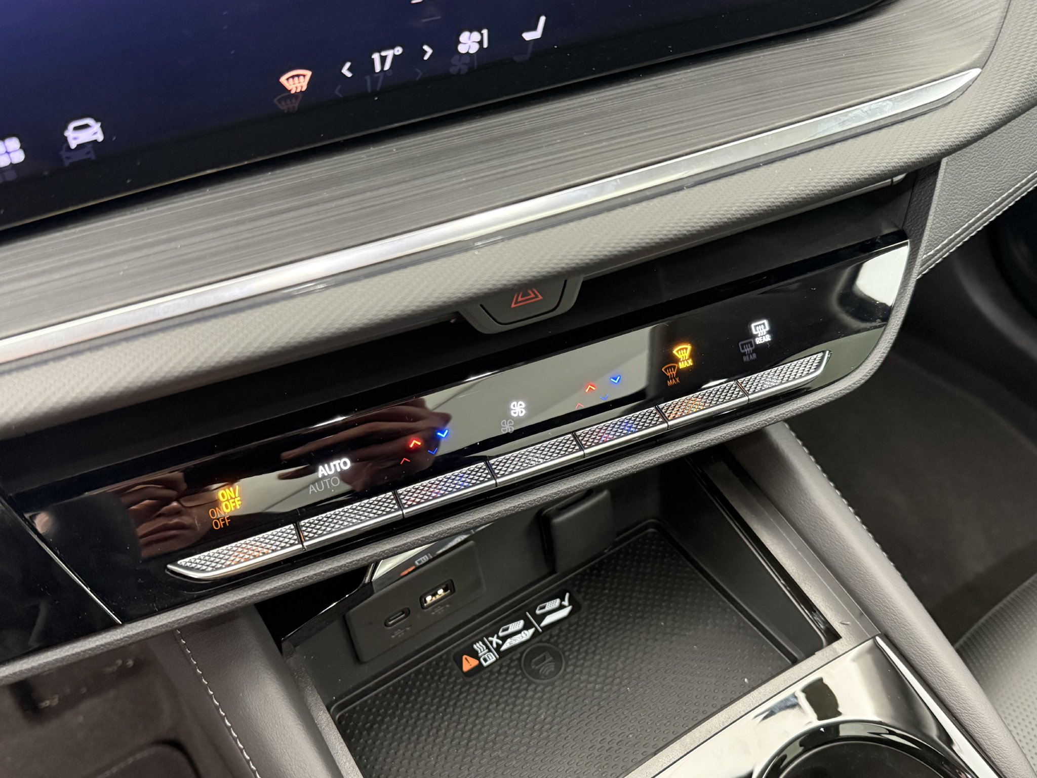 1.5T+9AT/五连杆后悬架 实拍25款昂科威S白金版-新浪汽车